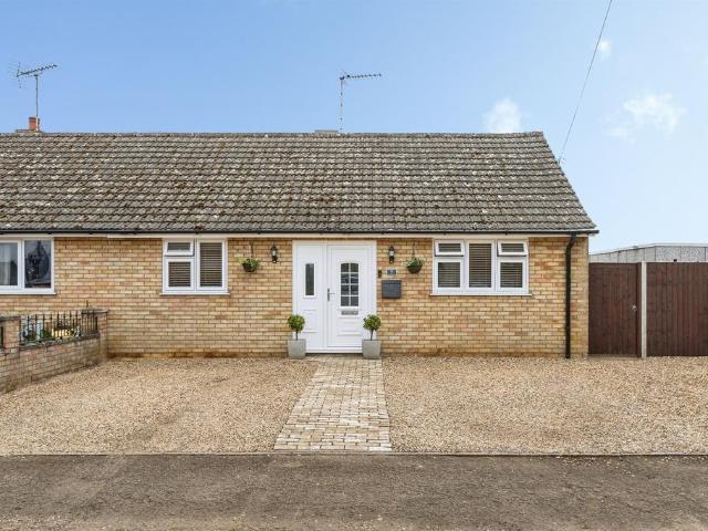 2 bedroom semi detached bungalow for sale