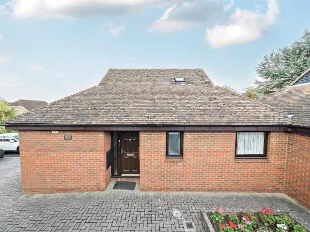 2 bedroom semi detached bungalow for sale
