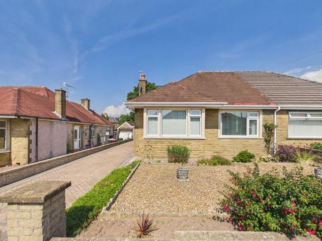 2 bedroom semi detached bungalow for sale