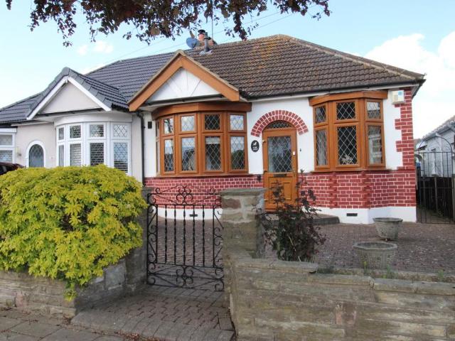 2 bedroom semi detached bungalow for sale