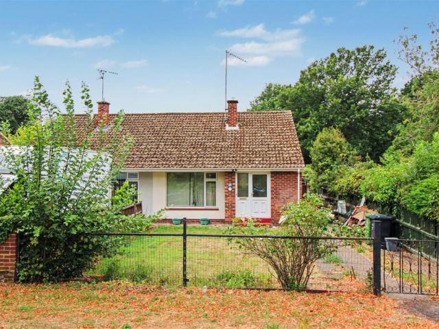 2 bedroom semi detached bungalow for sale