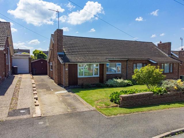 2 bedroom semi detached bungalow for sale