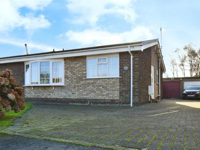 3 bedroom semi detached bungalow for sale