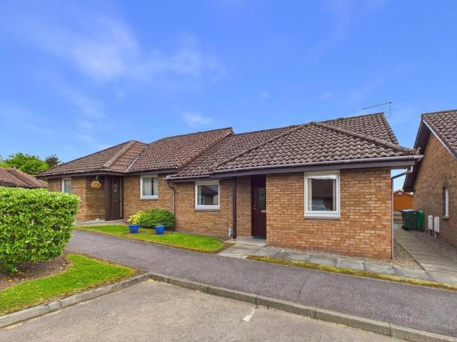 2 bedroom semi detached bungalow for sale