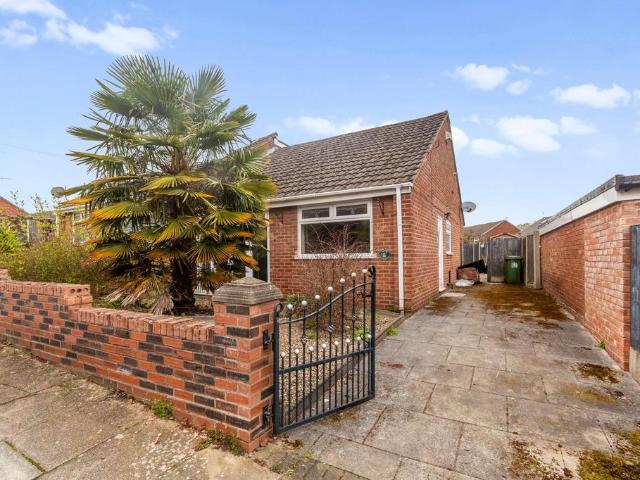 2 bedroom semi detached bungalow for sale
