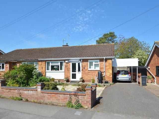 2 bedroom semi detached bungalow for sale
