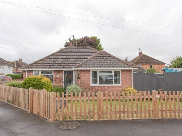 2 bedroom semi detached bungalow for sale