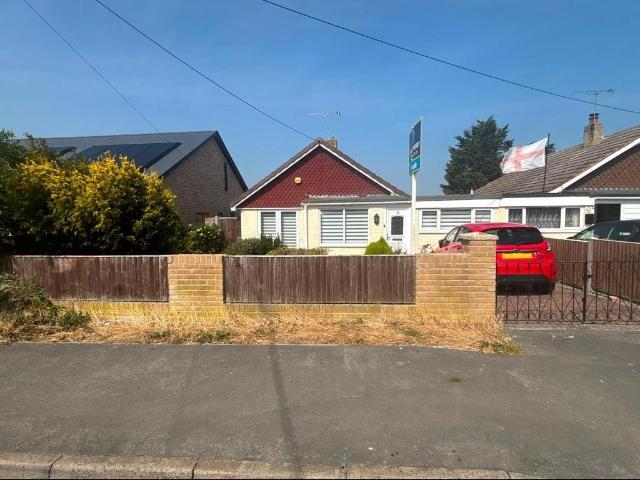 2 bedroom semi detached bungalow for sale
