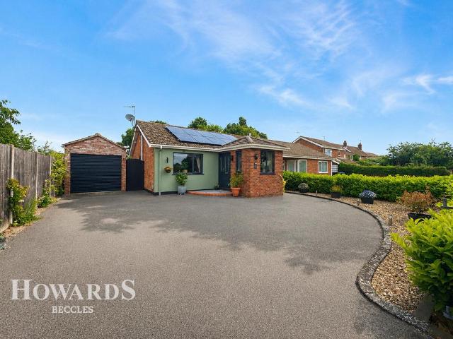 2 bedroom semi detached bungalow for sale