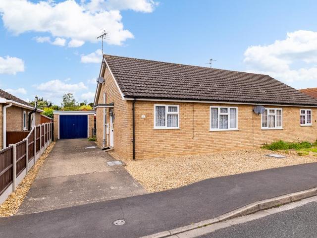 2 bedroom semi detached bungalow for sale