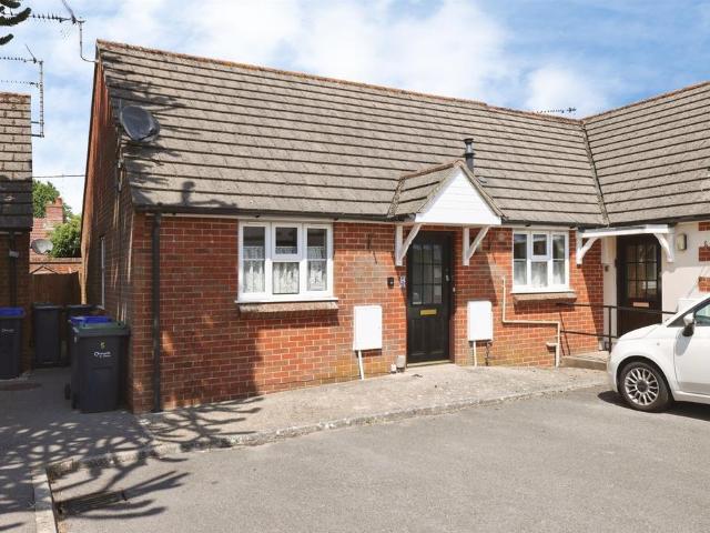 2 bedroom semi detached bungalow for sale