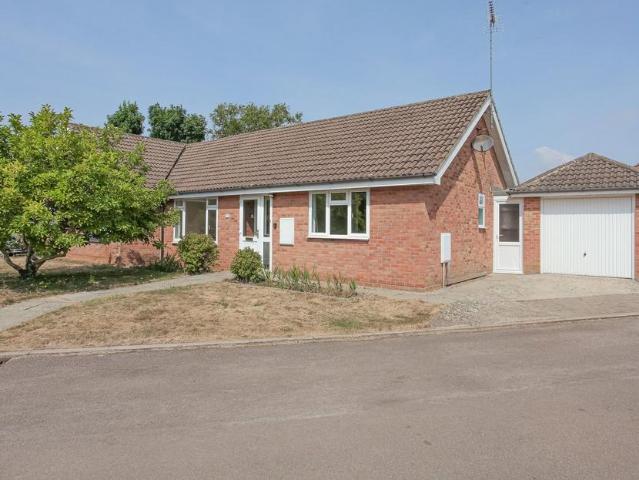 2 bedroom semi detached bungalow for sale