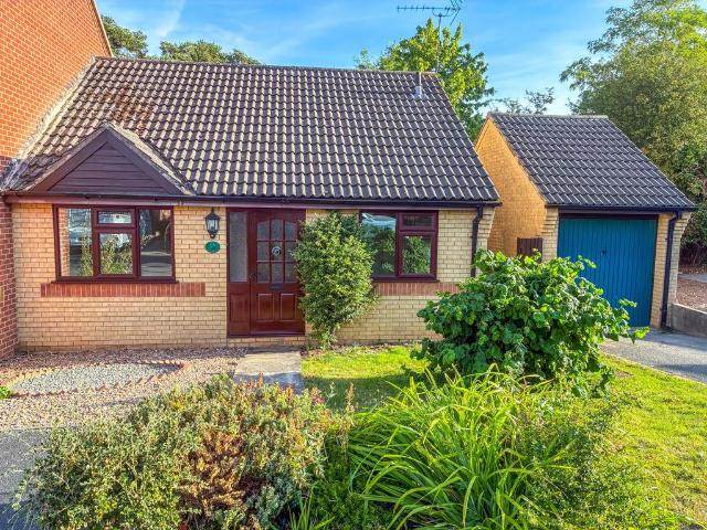 2 bedroom semi detached bungalow for sale