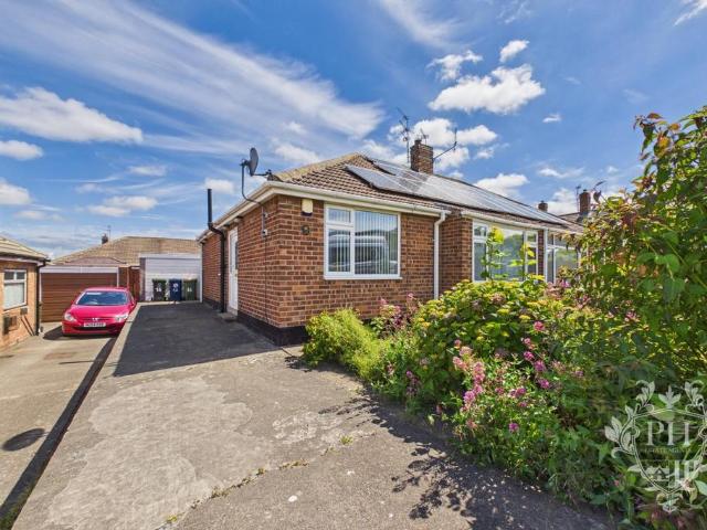 2 bedroom semi detached bungalow for sale