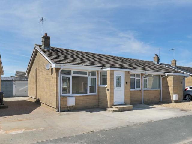 2 bedroom semi detached bungalow for sale