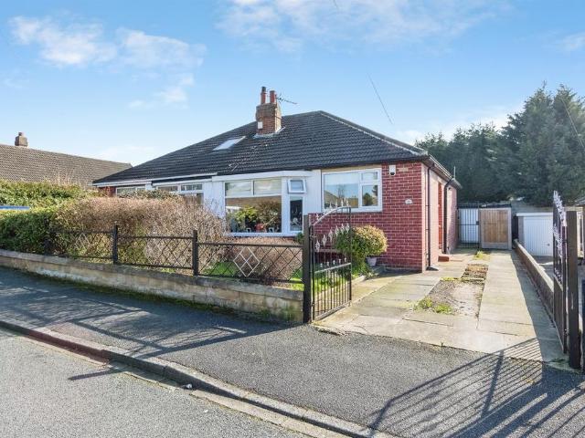 2 bedroom semi detached bungalow for sale