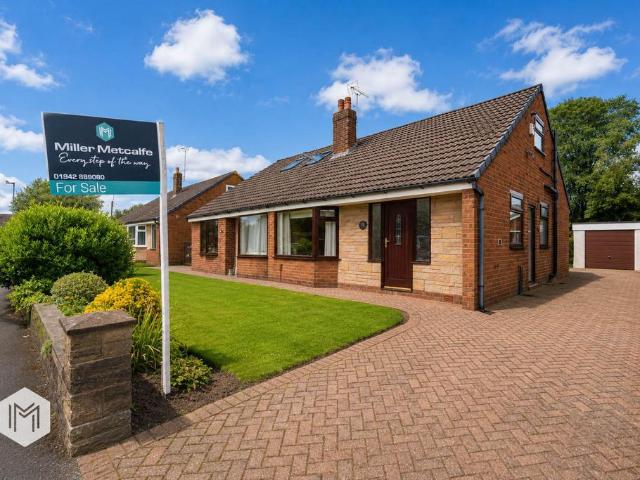 2 bedroom semi detached bungalow for sale