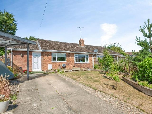 2 bedroom semi detached bungalow for sale
