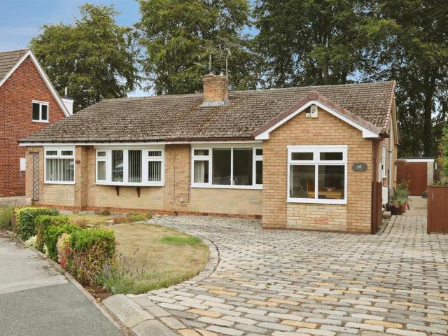 2 bedroom semi detached bungalow for sale