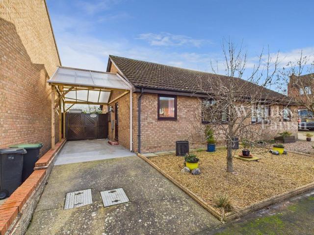 2 bedroom semi detached bungalow for sale