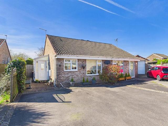 2 bedroom semi detached bungalow for sale