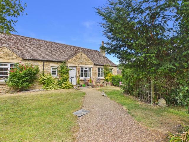 2 bedroom semi detached bungalow for sale