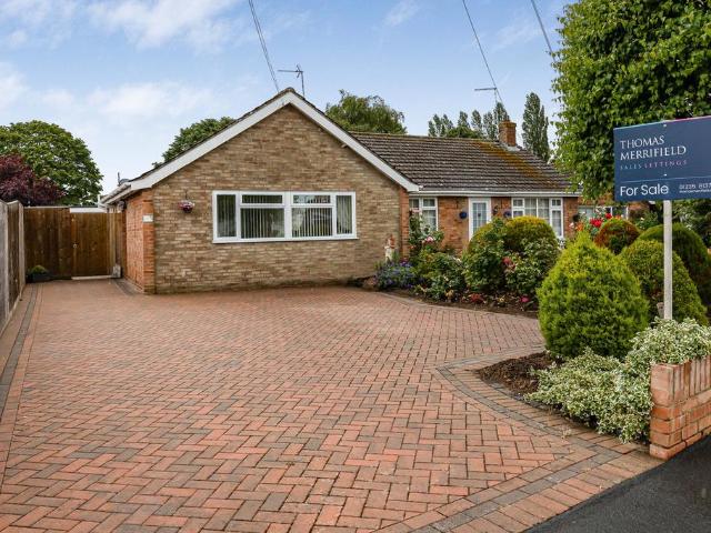 2 bedroom semi detached bungalow for sale