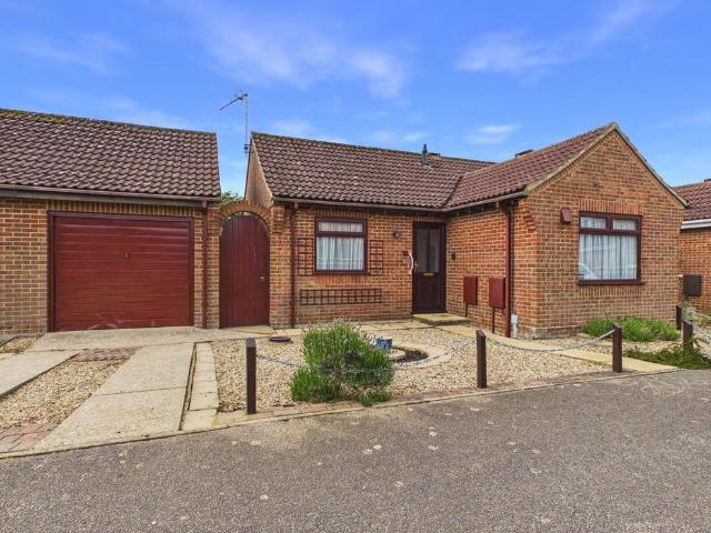 2 bedroom semi detached bungalow for sale