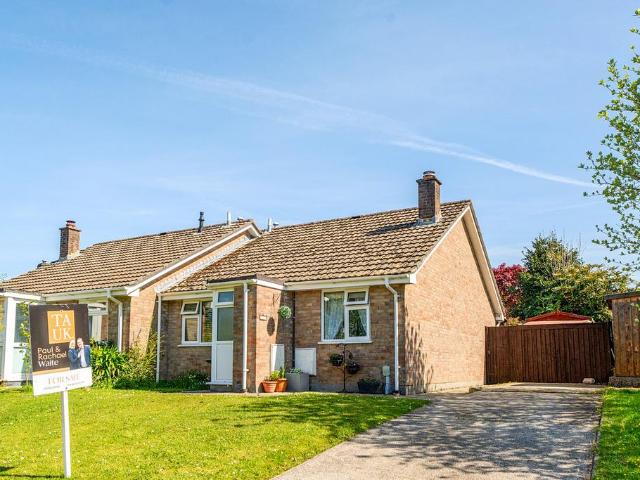 2 bedroom semi detached bungalow for sale