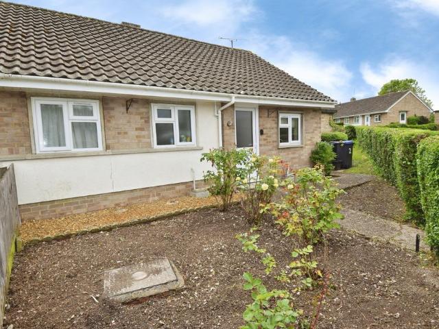 2 bedroom semi detached bungalow for sale