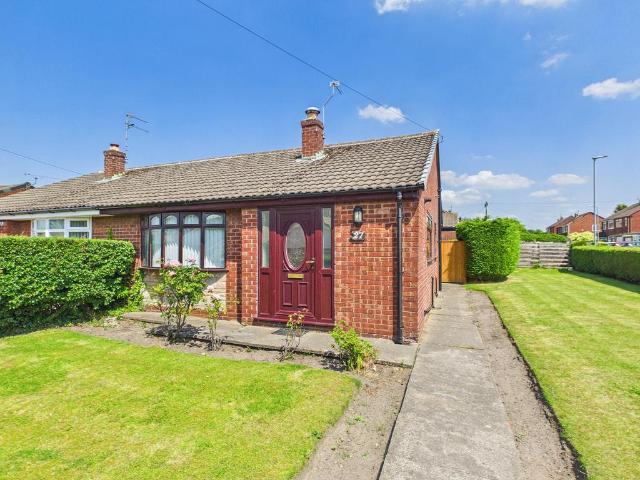 2 bedroom semi detached bungalow for sale