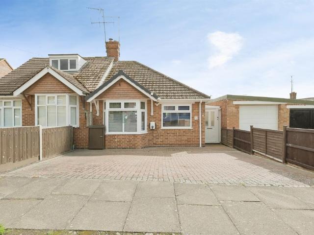 2 bedroom semi detached bungalow for sale