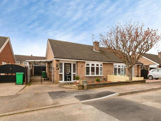 2 bedroom semi detached bungalow for sale