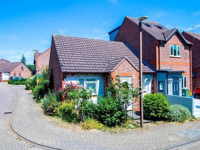 2 bedroom semi detached bungalow for sale