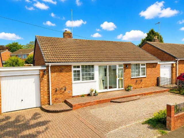 2 bedroom semi detached bungalow for sale