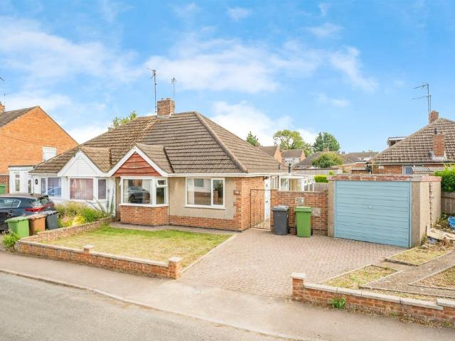 2 bedroom semi detached bungalow for sale