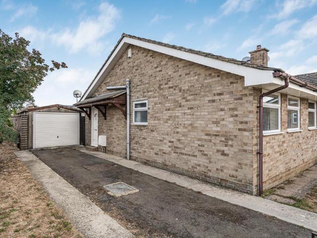 2 bedroom semi detached bungalow for sale