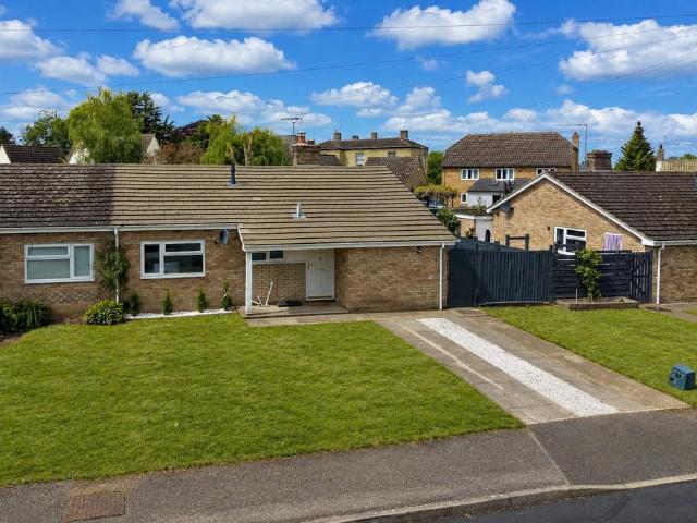 2 bedroom semi detached bungalow for sale