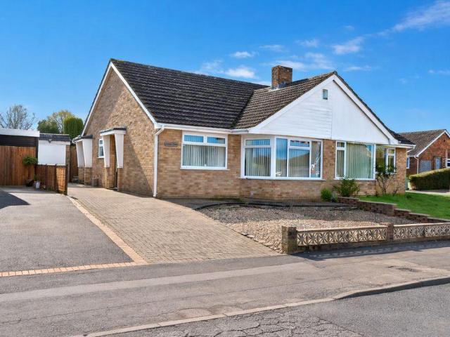 2 bedroom semi detached bungalow for sale
