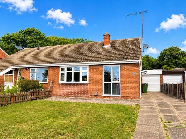 2 bedroom semi detached bungalow for sale