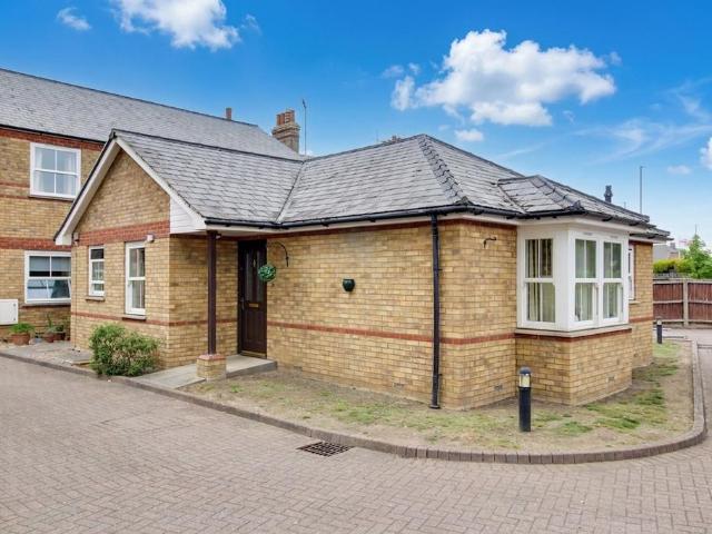 2 bedroom semi detached bungalow for sale