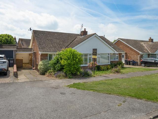 2 bedroom semi detached bungalow for sale