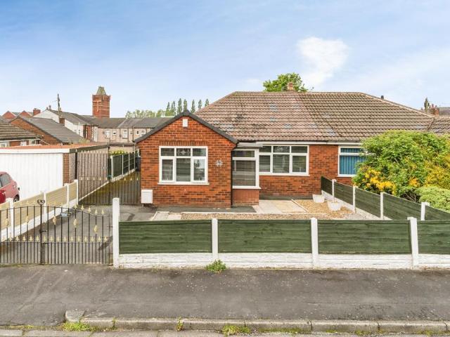 2 bedroom semi detached bungalow for sale