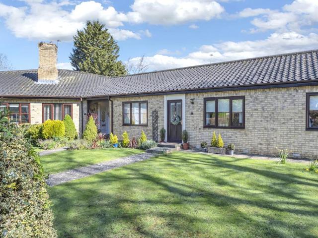2 bedroom semi detached bungalow for sale