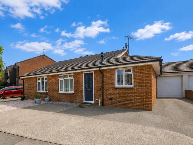 2 bedroom semi detached bungalow for sale
