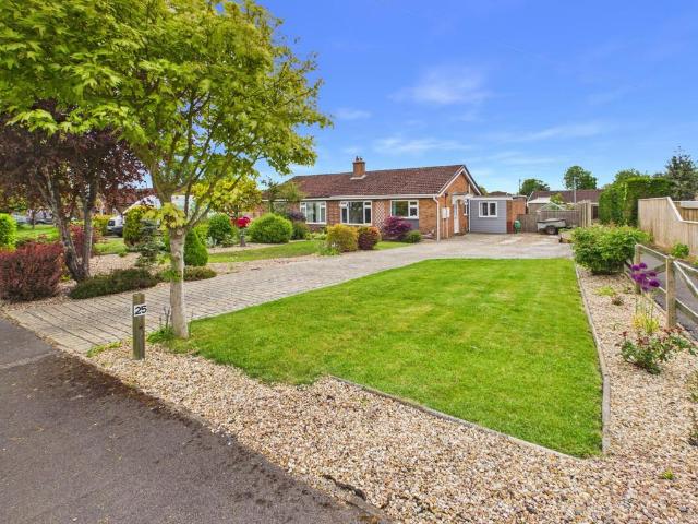 2 bedroom semi detached bungalow for sale