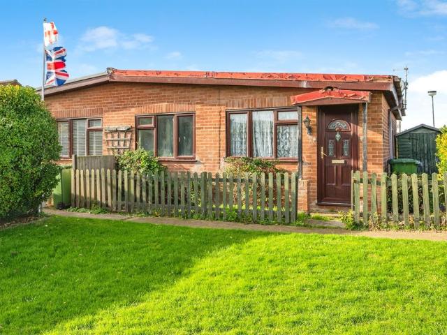 2 bedroom semi detached bungalow for sale