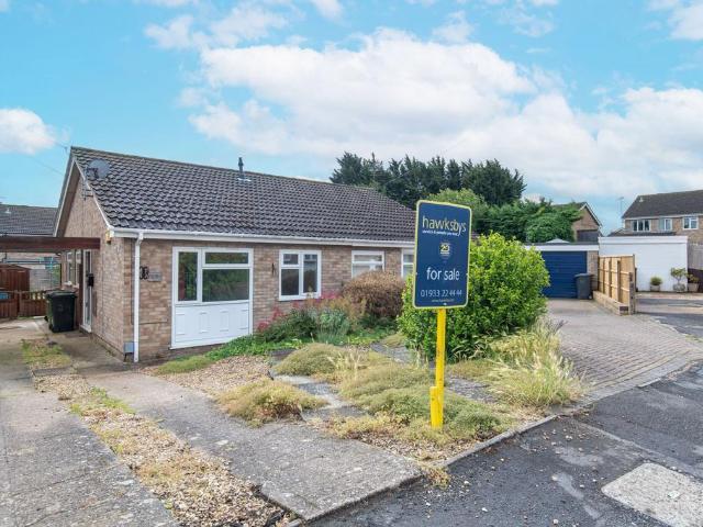 2 bedroom semi detached bungalow for sale