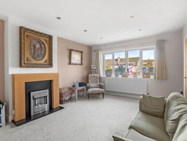 2 bedroom semi detached bungalow for sale in 18 Ribston Close, Worcester. WR2 6EH, WR2