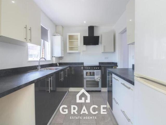 2 bedroom semi detached bungalow for sale in Tranmere Grove, Ipswich, IP1